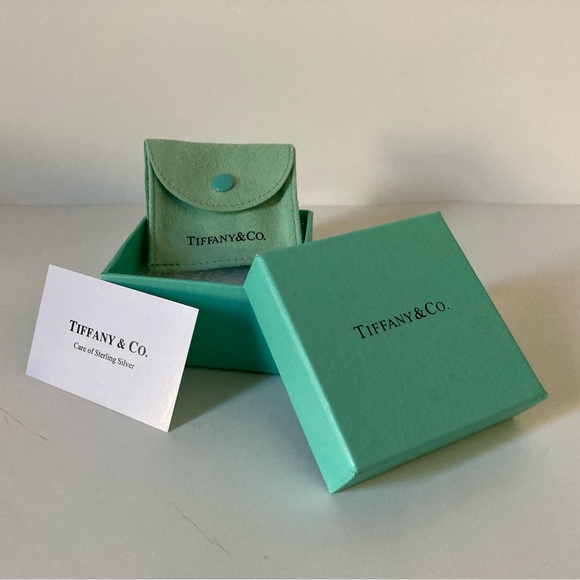 Tiffany & Co. | Jewelry | Tiffany Co Signature Blue Box And Pouch Set ...